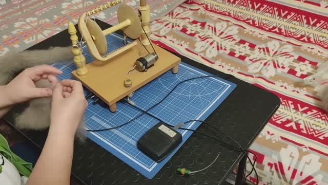 Работа на электрической прялке с функцией шотландского натяжения | 3 часть