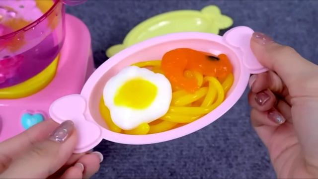 Готовим мини-еду из слайма! 🥪🍜 Обзор игрушечного набора посуды для детей. Игоревой набор -еда