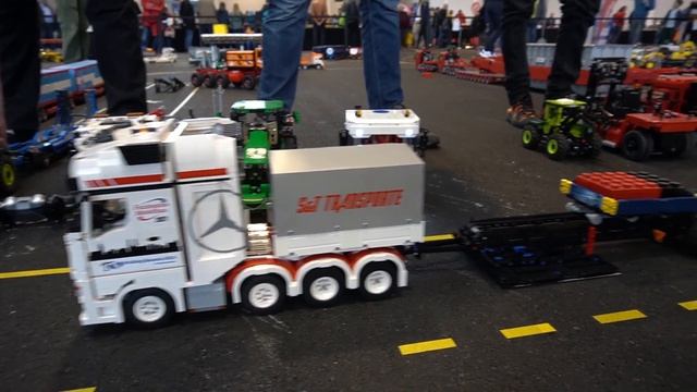 LEGO Scale Tractor Pulling with 1 kg load at Bricking Bavaria 2023