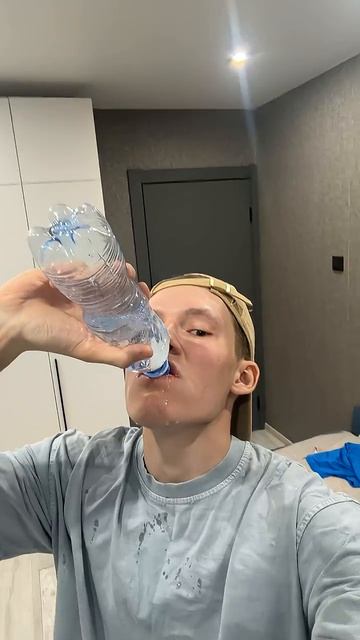 Water with 2 sips challenge🥂#DrinkChallengeENIS #fyp #foryou #foryourpage♥️♥️ #OneSipChallenge