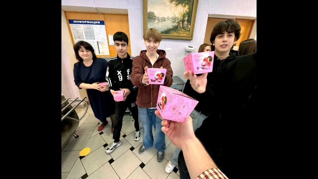 Тёплые воспоминания. Студенты и преподаватель-куратор