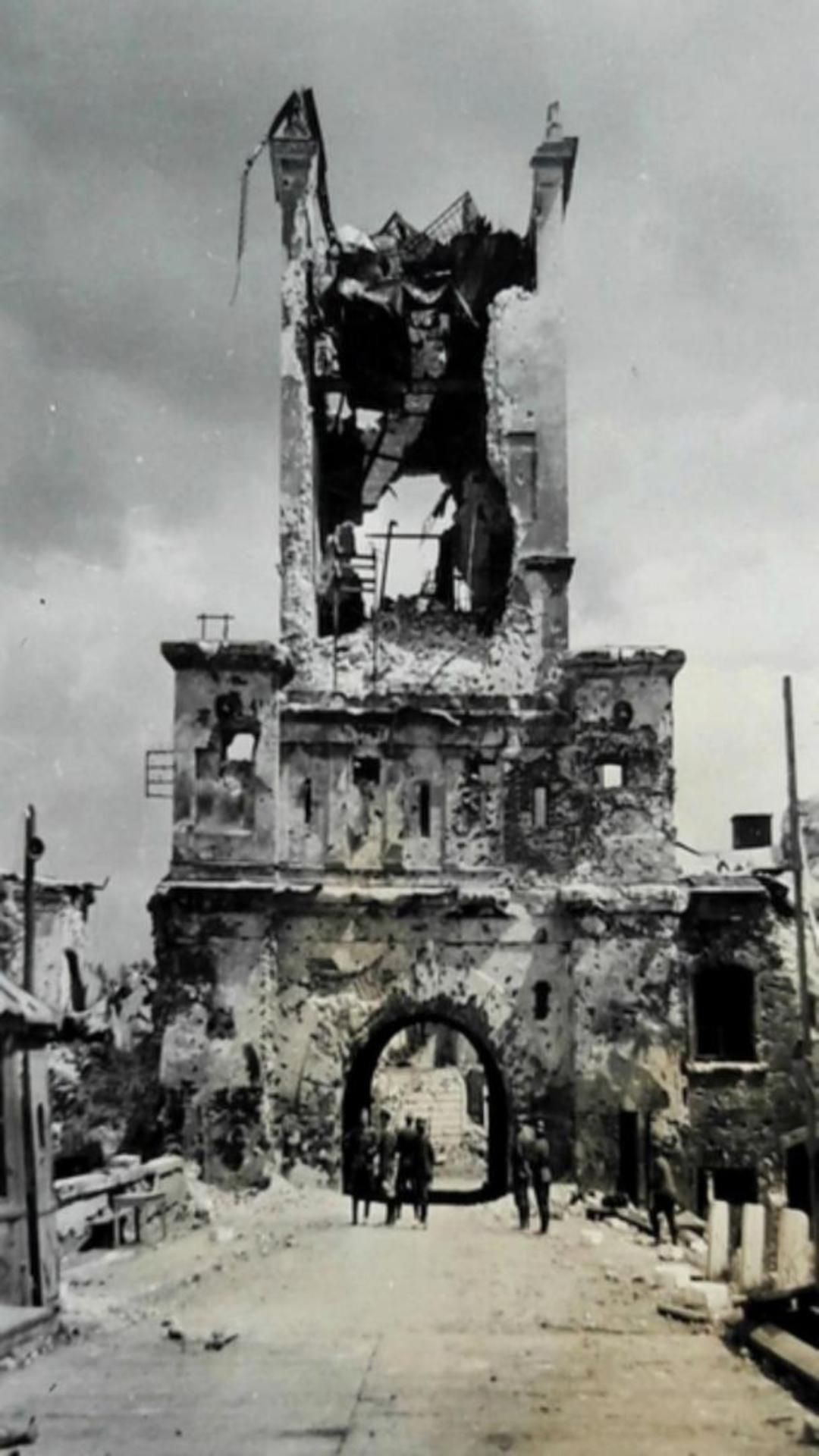 Оборо́на Бре́стской кре́пости в ию́не 1941 го́да часть  2
