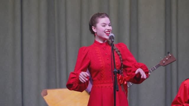 "Я по бережку похаживала" Поёт Екатерина Кретова!!! Участница ШОУ "Голос-дети - 2020" Новосибирск