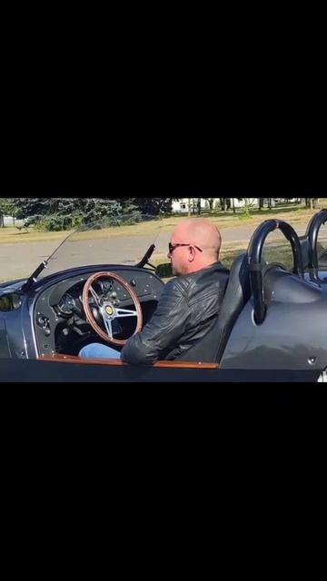 Уникальный кастомный автомобиль на дороге 🔥 Редкий спорткар