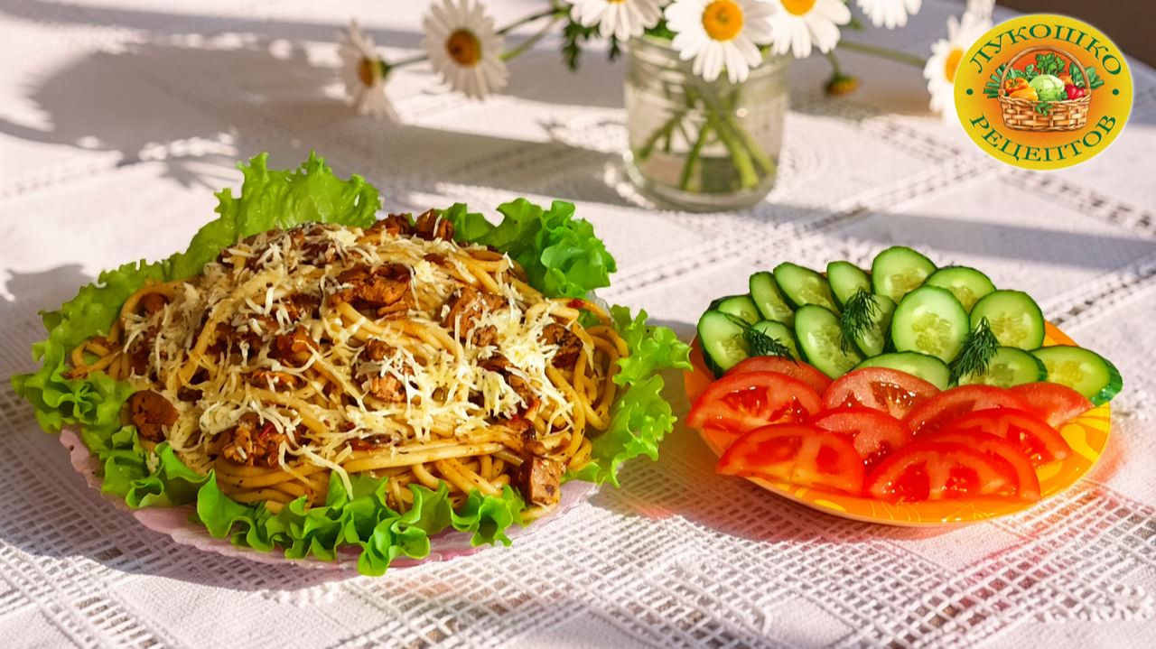 Паста с курицей в соусе терияки: азиатский акцент на итальянском блюде! 🍝