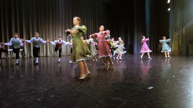 Еврейский танец «Веселое местечко» - Ансамбль ЛОКТЕВА
