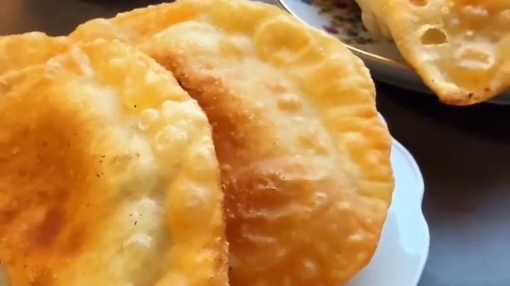 Очень сочные и хрустящие ЧЕБУРЕКИ...🥟😋