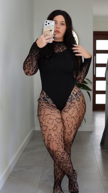 Thoughts in this fit for today #curvy #tryonhaul #plussize #shorts