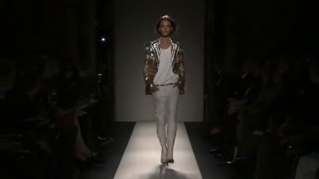 Показ женской коллекции Balmain осень-зима 2011-2012