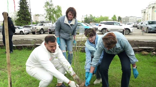 Посадка аллеи к 30-летию палаты