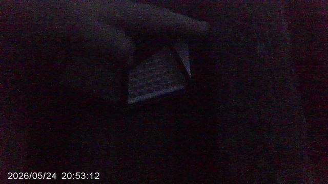 Обзор неработающего светильника SOLAR на заборе.