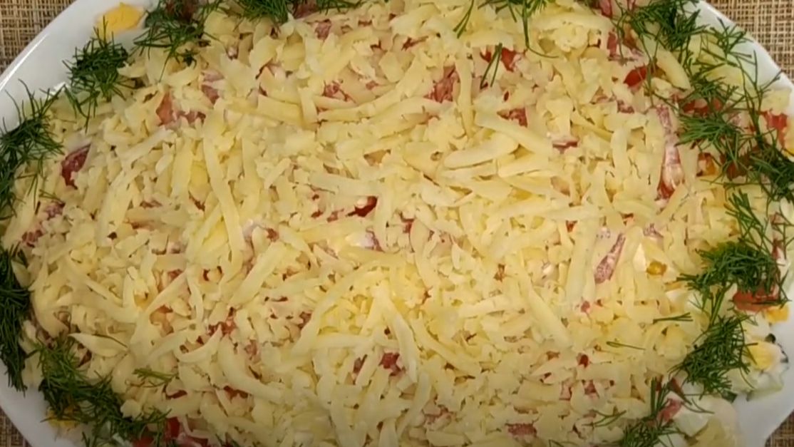 Слоеный летний салат. Готовлю на праздники и каждый день