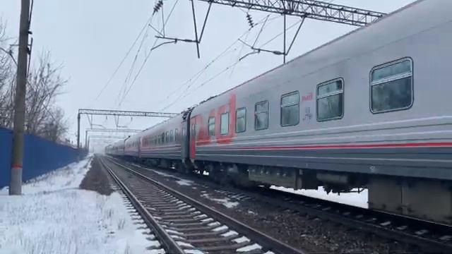 Электровоз эп1 с рейсом Москва Анапа