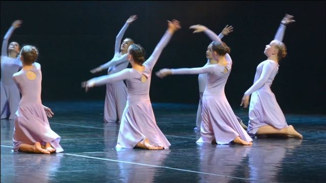 «Весна»: современный танец от центра танца «Пико». Пробуждение, нежность, радость движения 🌸💃