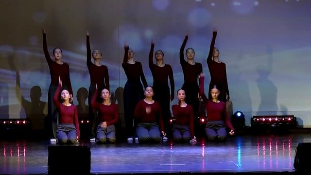 Современный танец "Пообещай"