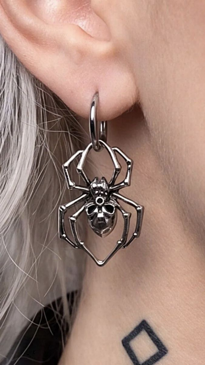 Готические серьги "Паук Стеатода" от StarfallShop