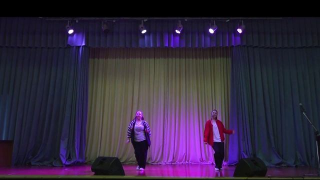 Студентки исполняют песню Антуана Конрада «Ma Cherie». СПб ГБПОУ АИТУ