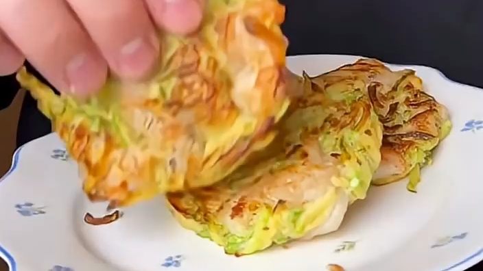 Кабачковые ОЛАДУШКИ с креветками...🥞🍤😋