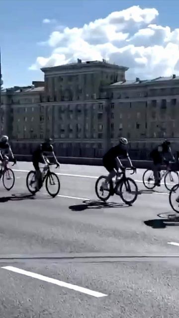 На Садовом кольце прошел велозаезд