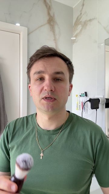 Промывание помазка. Уход за помазком из барсука