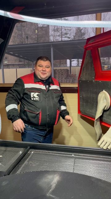 Двойная боковая загрузка в пескоструйной камере КСО-150