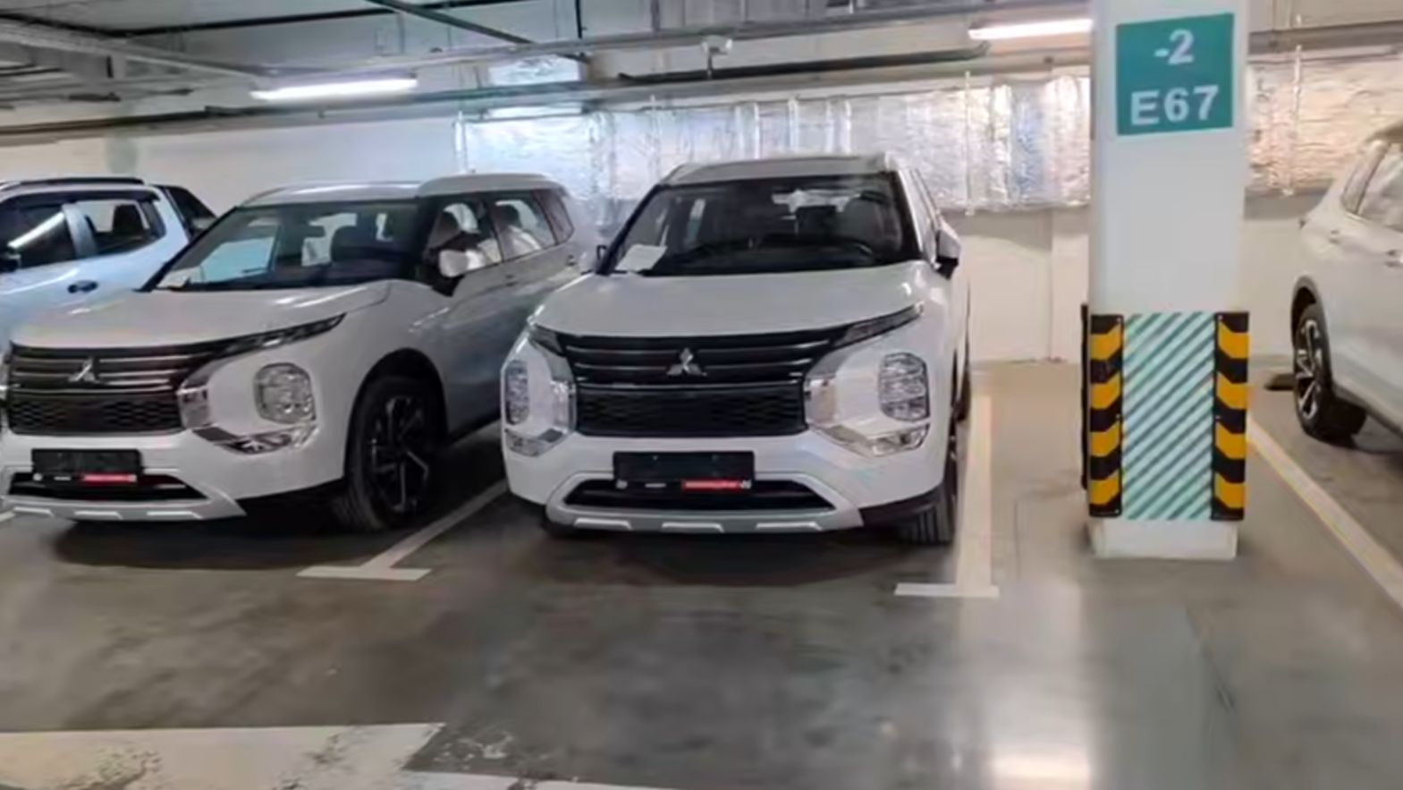 Mitsubishi Outlander IV-го поколения в автосалоне Cars Plus
