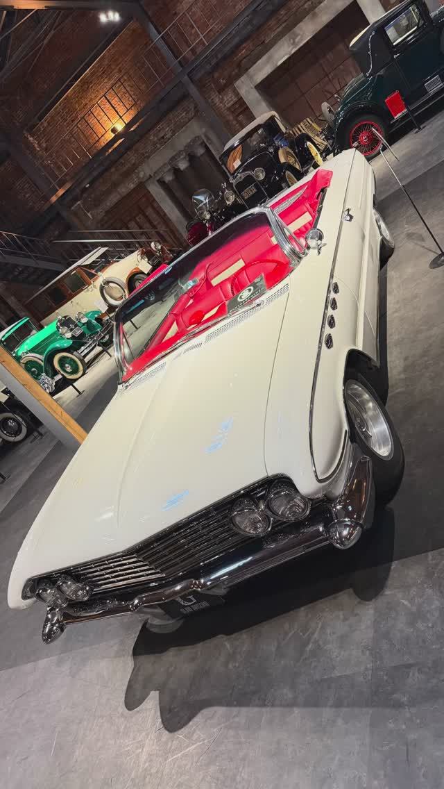 Огромный V8, хром и плавники | Buick Electra 1961 — символ золотой эпохи США