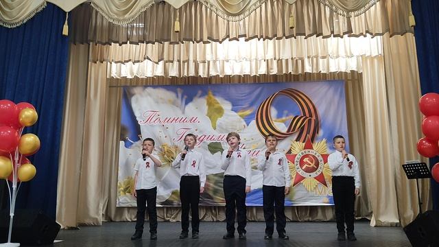 "Солдаты в путь" - младшая группа "Улыбка"