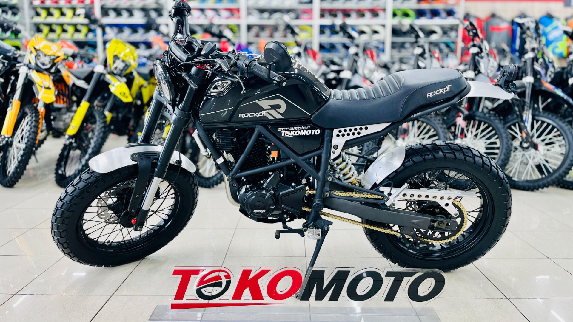Мотоцикл дорожный ROCKOT SCRAMBLER черный глянцевый