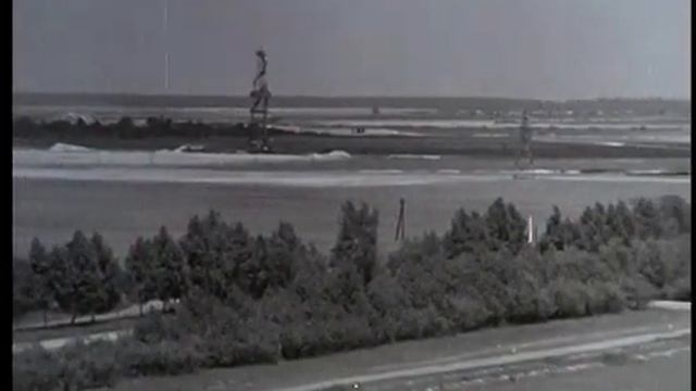 Исторические кадры документального фильма из архивов "Белоруснефти" как на Полесье добывали нефть