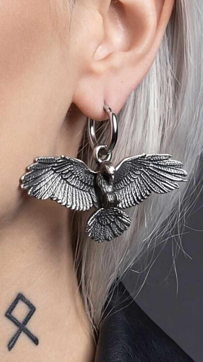 Готические серьги-конго с подвесками-соколами "Сапсаны" от StarfallShop