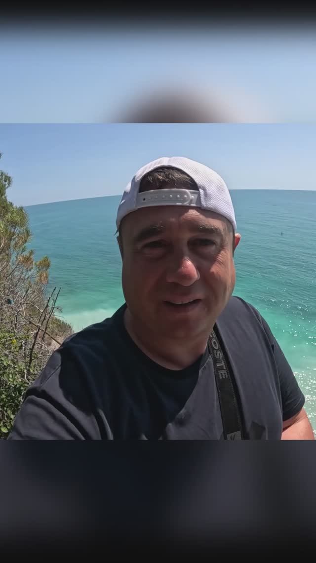 🌊 Сосновка, Геленджик — райский пляж среди скал! Полный влог на канале ☀️