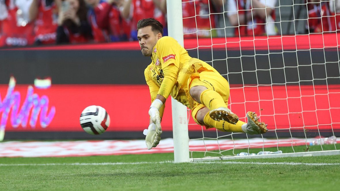 Родина Роналду. Карседо будет "бить кубки". Карседо — это топ-тренер.