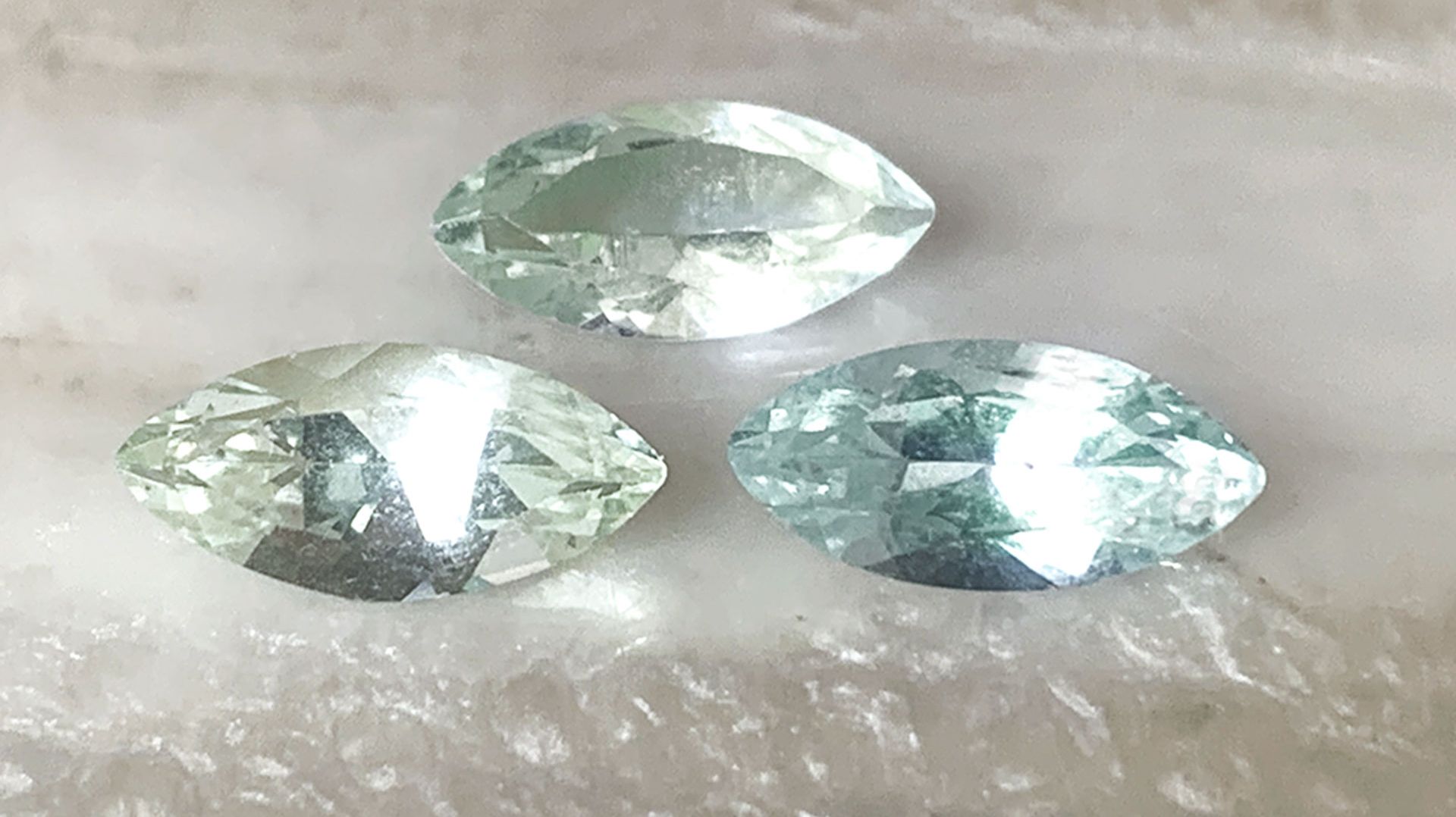 Маркизы 5х11  мм из аквамарина, берилла, гелиодора