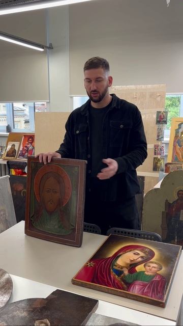 В Оптинском подворье прошла передача икон, отреставрированных студентами СПбГУПТД