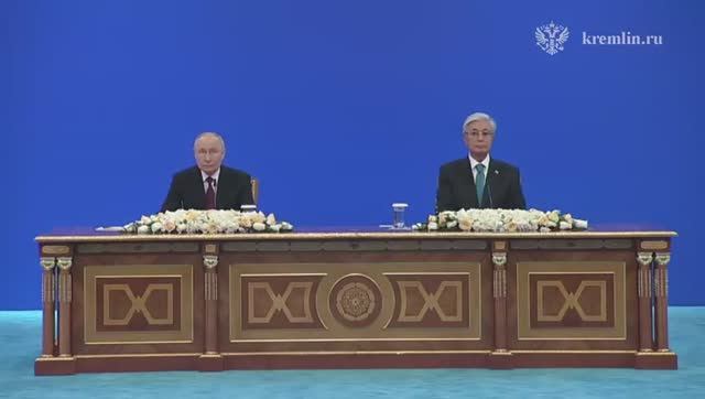 Владимир Путин и Токаев ознакомились с презентациями совместных проектов России и Казахстана, 28 мая