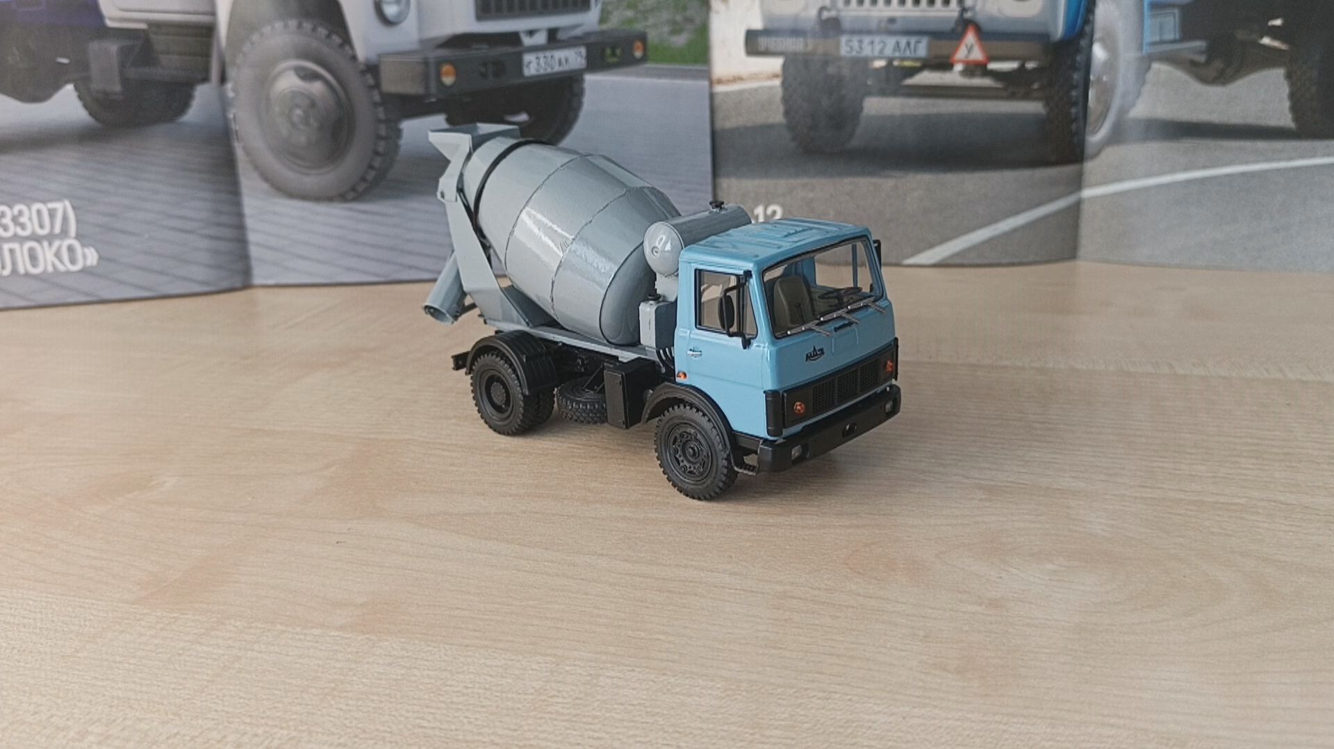 Обзор модели Маз-5433 "Бетономешалка", масштаб 1:43, "Наш автопром".