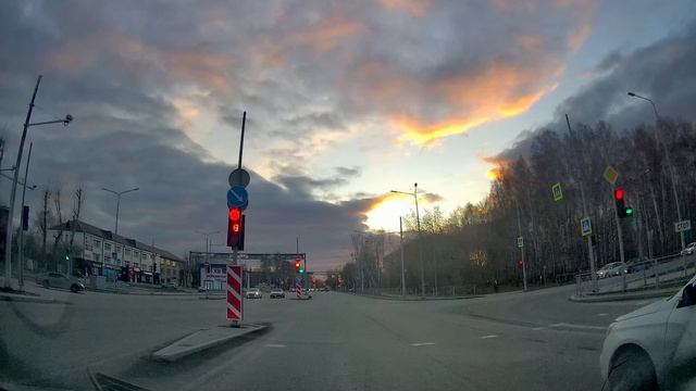 Боровский → «Гармония» → гостиница «Нефтяник» → Киевская. Тюмень 15 апреля 🚗