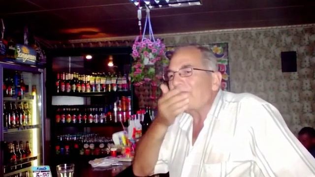 Человек бухает не ради веселья.