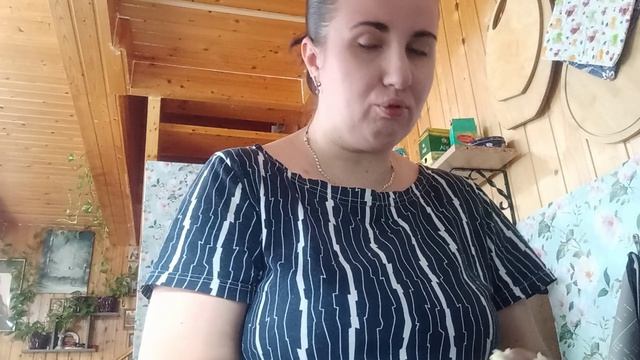 28.05.2026 На улице холодрыга. Готовлю обед и ужин. Неприятность с петухом.