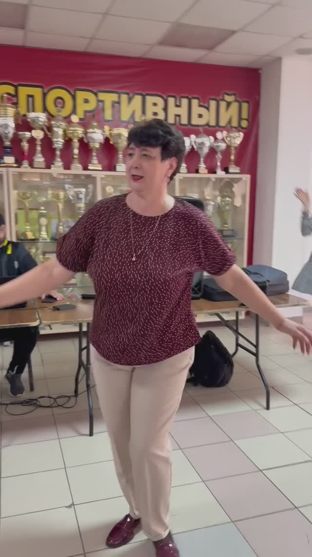 Танцует Наташа!