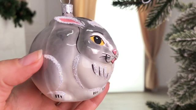 Стеклянный ёлочный шар КРОЛИК - ТАЛИСМАН, серый, 75 мм, С1068-крол-сер