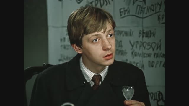 Селёдка без водки? Фрагменты из фильма "Дни Турбиных". 1976 г. (Алкоголь вреден для здоровья!)