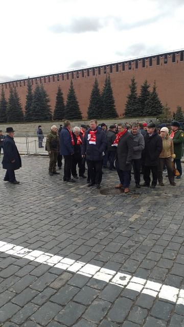 День памяти И.В.Сталина Москва,Красная площадь, Мавзолей, Некрополь у Кремлёвской стены  Фрагмент 19