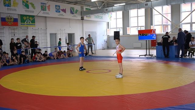 Первенство Крымского района. Вес 26 кг. Акопян Владимир (Динская)-Каспарян Мигель (Новокубанск)