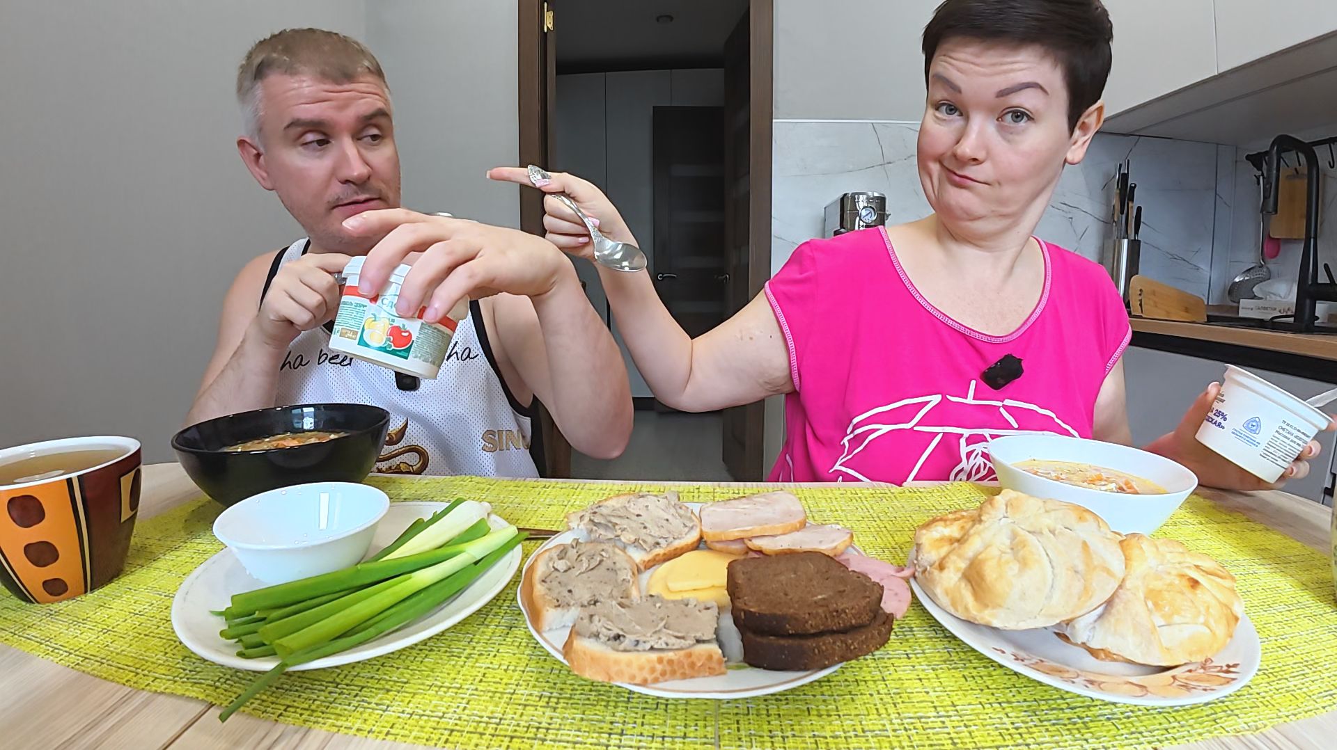 Мукбанг ОТКУДА ДЕНЬГИ Зин! Скоро САМОЗАНЯТЫМ придёт КОНЕЦ?! Как быть блогерам в 2026? Семейный обед