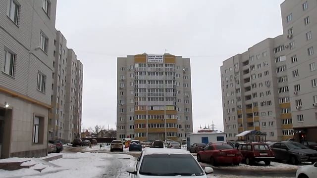 На прогулке с Костиком в городе Семилуки 18.12.2020 - новые магазины на верху