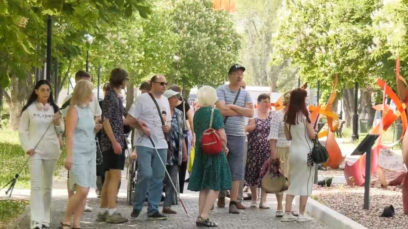 Тактильная экскурсия, победы на льду, язык жестов. Неограниченные возможности