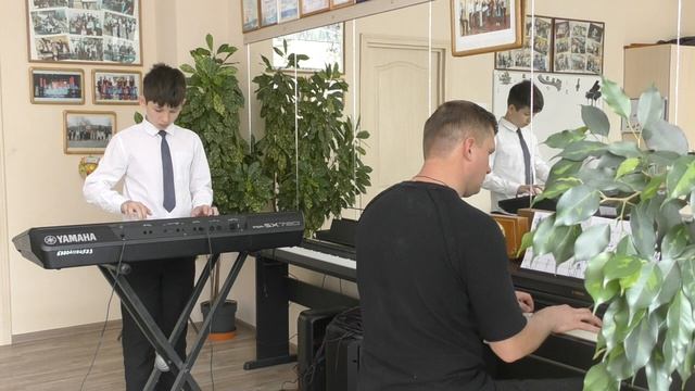К.Б. де Холланд. На карнавале