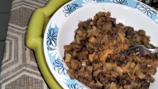 Мукбанг жареная картошка с икрой из баклажанов